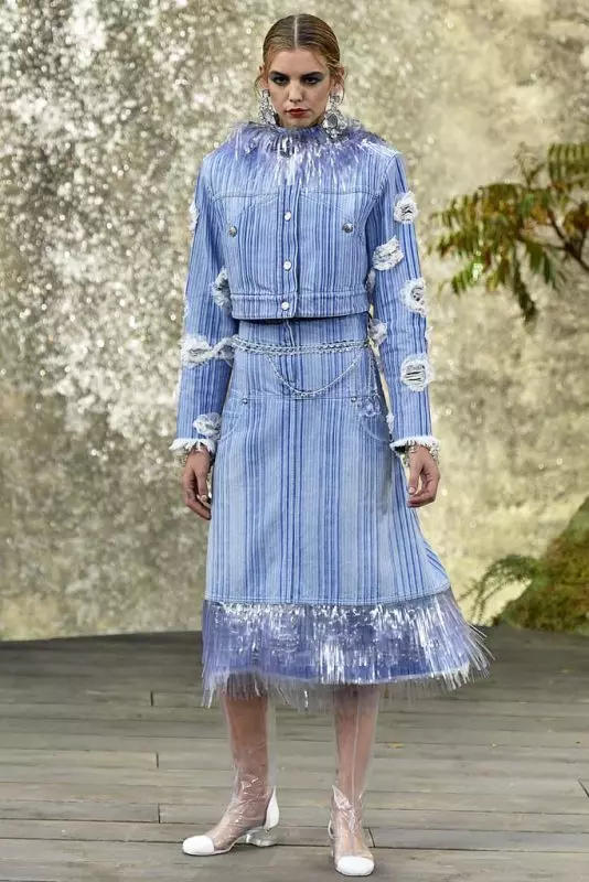 La solució de dia plujós de Karl Lagerfeld a Chanel 76845_53
