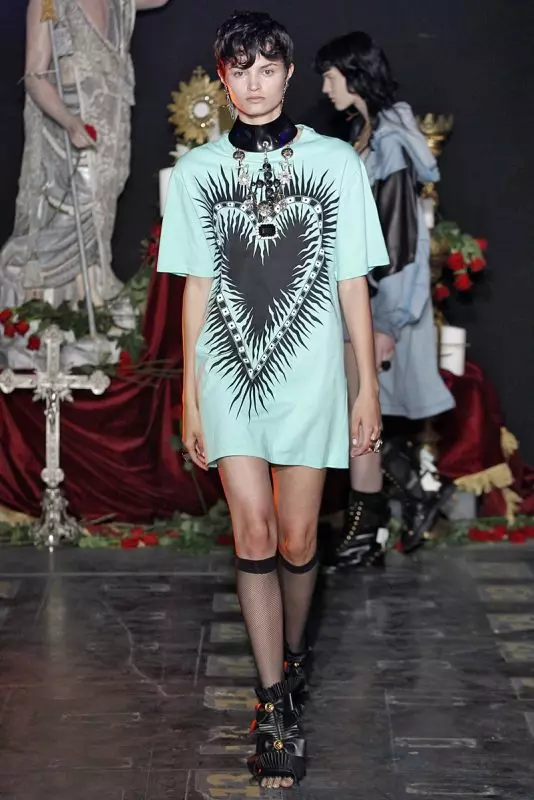 Minggu Fesyen Milan: Fendi, Alberta Ferretti, Roberto Cavalli & Banyak Lagi 78487_23