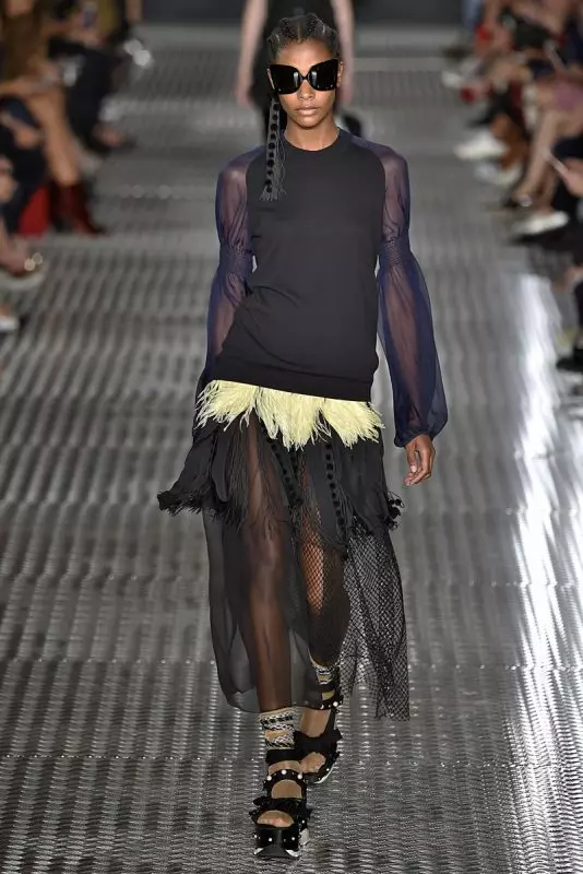 Minggu Fesyen Milan: Fendi, Alberta Ferretti, Roberto Cavalli & Banyak Lagi 78487_28