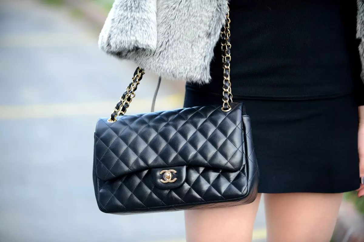 Decennia's geheime Chanel-uitverkoop gaat openbaar!
