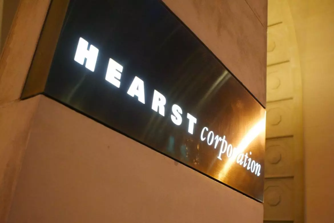 Hearst, Vox, a Méi annoncéieren massiv Entloossungen 8033_1