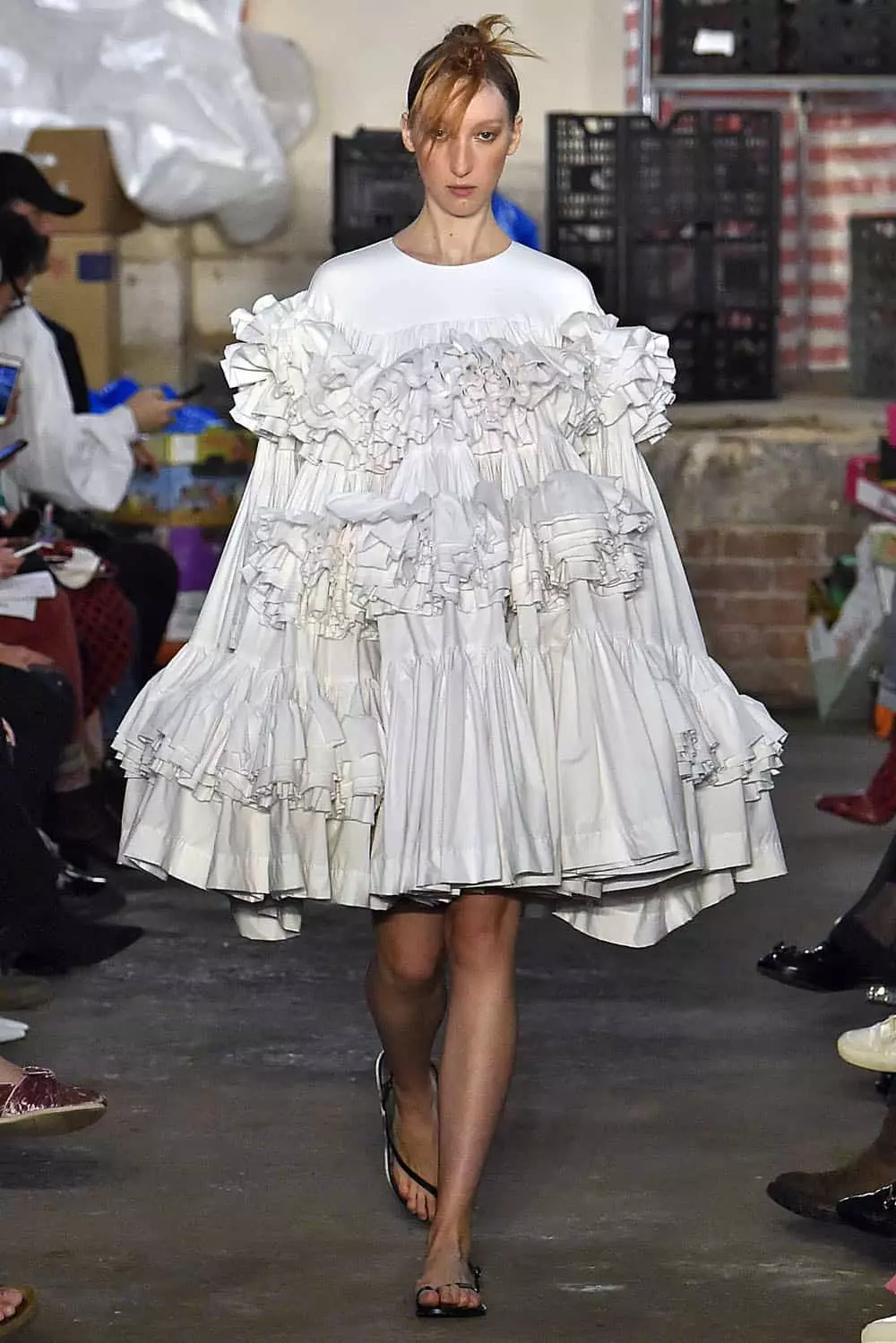 10 Arah Aliran Teratas Daripada Koleksi Minggu Fesyen London Musim Bunga 2019 80595_5