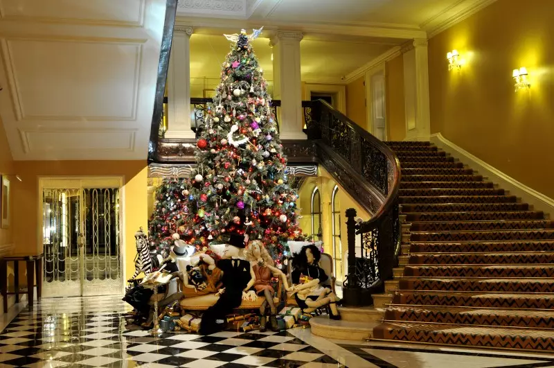 Все рождественские елки прошлого от Claridge 80710_8