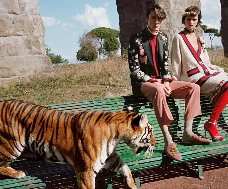 Liūtai, tigrai ir „Gucci“ keliauja į Romos gatves pavasario/vasaros kampanijai 81069_17