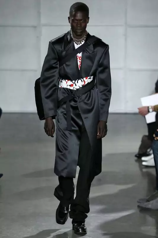 NYFWM: Odo de Raf Simons al Novjorko por Aŭtuno 2017 82266_6