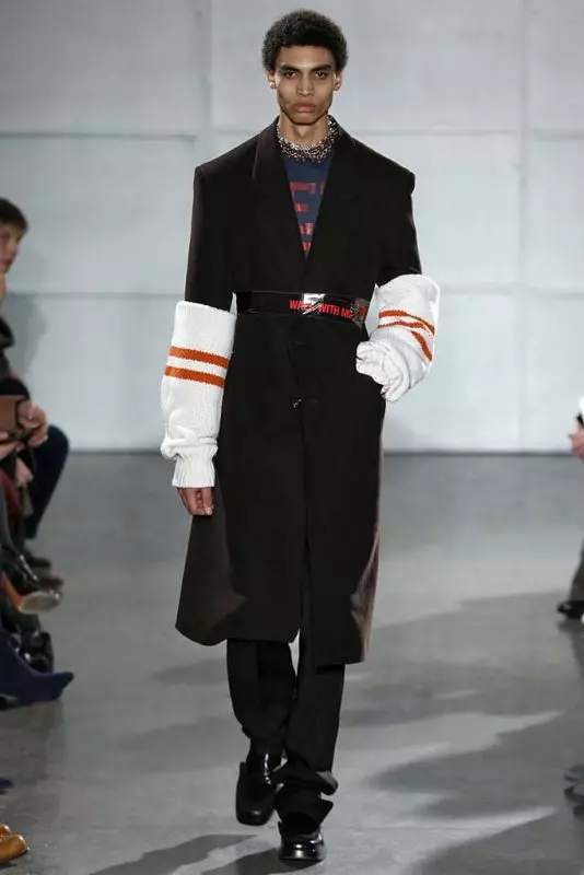 NYFWM: Raf Simons-un 2017-ci ilin payızı üçün Nyu-Yorka qəsidəsi 82266_9