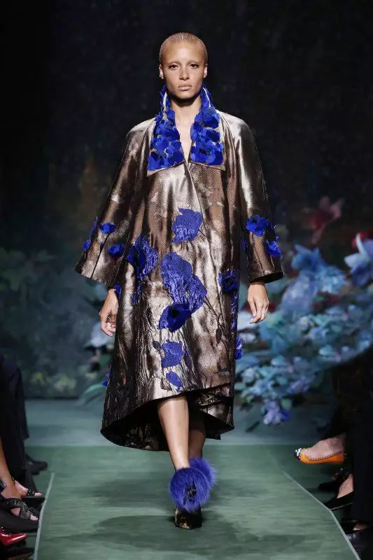 Fendi Blossoms នៅ Haute Couture 84825_10