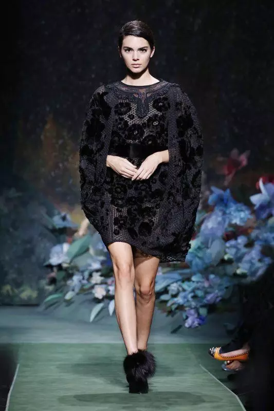 Fendi Blossoms на выставке Haute Couture 84825_24