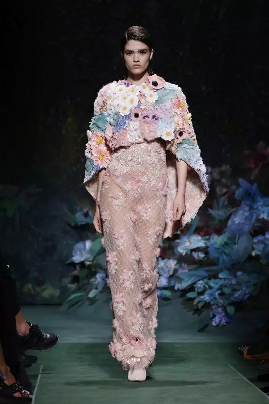 Fendi Blossoms ing Haute Couture 84825_40