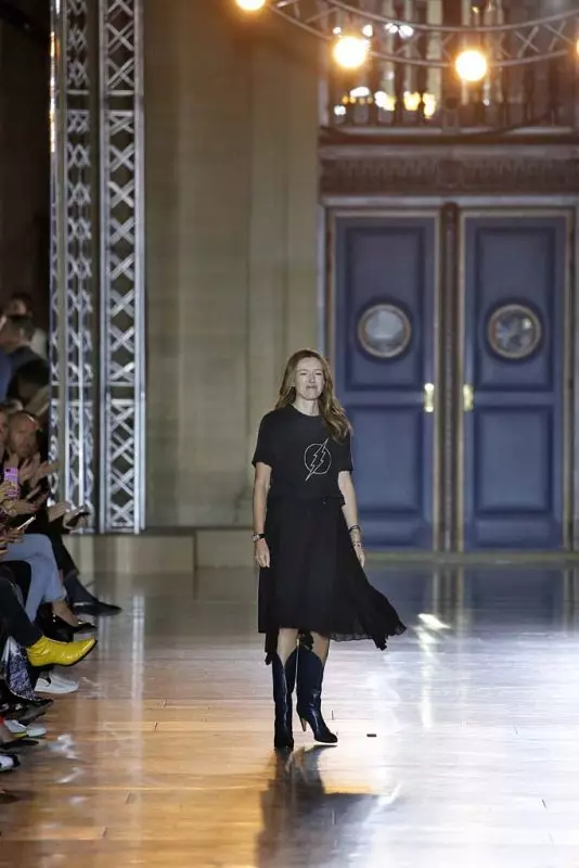 Roundup Akhir Pekan: Pekan Mode Paris Terbaik 85040_228