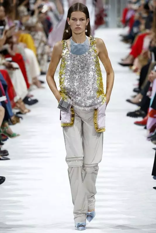 Roundup Akhir Pekan: Pekan Mode Paris Terbaik 85040_6