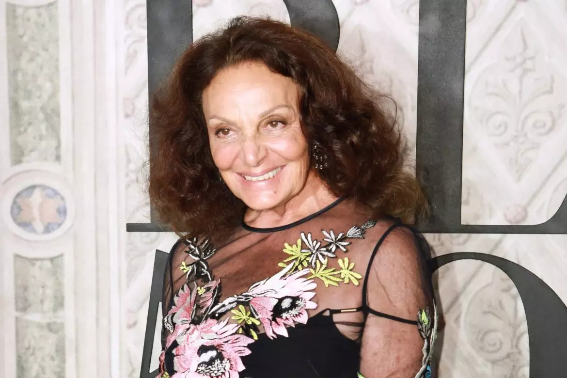 H&M Home Diane von Furstenberg-i məşhur çaplarından ilhamlanan qəşəng məişət əşyaları xətti üçün kranlar. 8513_1