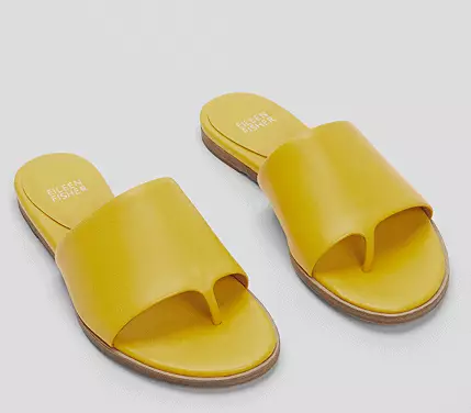 Oslávte udržateľnosť s týmito štýlovými letnými sandálmi 8549_9