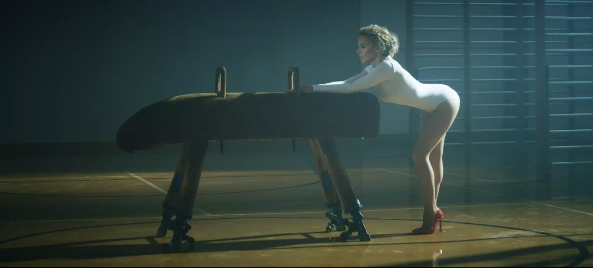 Preston Chaunsumlit dei VFILES lancia il nuovo video musicale di Kylie Minogue “Sexercise” 87711_1