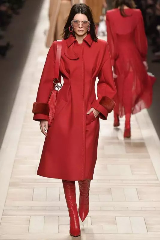 Fendi Fall/Chando 2017 88882_17