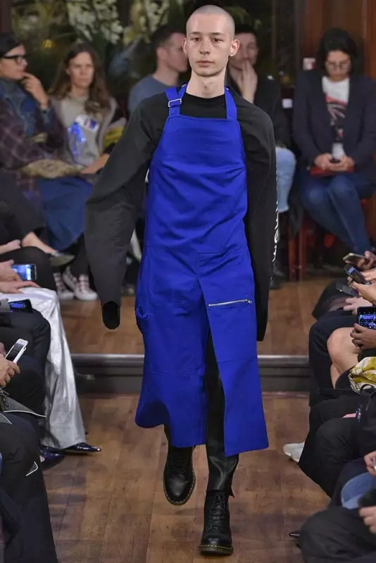 Vetements Spring 2016: Thương hiệu được nói nhiều nhất tại Tuần lễ thời trang Paris 89100_14