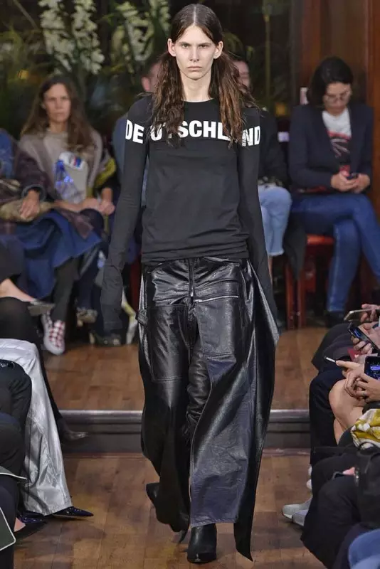 Vetements көктемі 2016: Париж сән апталығында ең көп айтылған бренд 89100_36