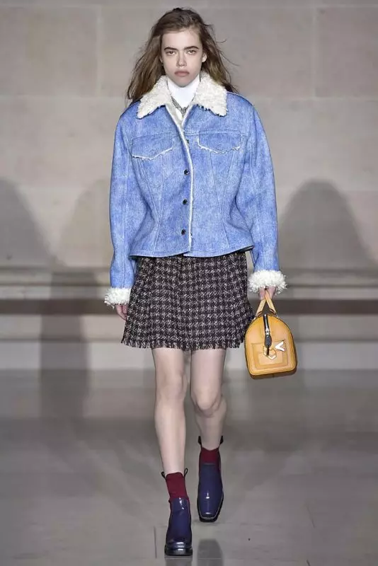 Louis Vuitton Fermas Paris Fashion Week ĉe la Luvro 89439_15