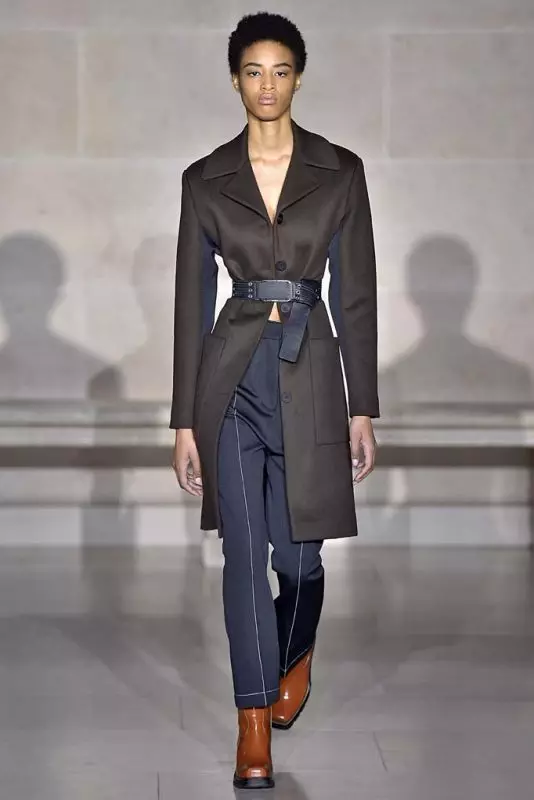 Louis Vuitton Menutup Minggu Fesyen Paris di Louvre 89439_5