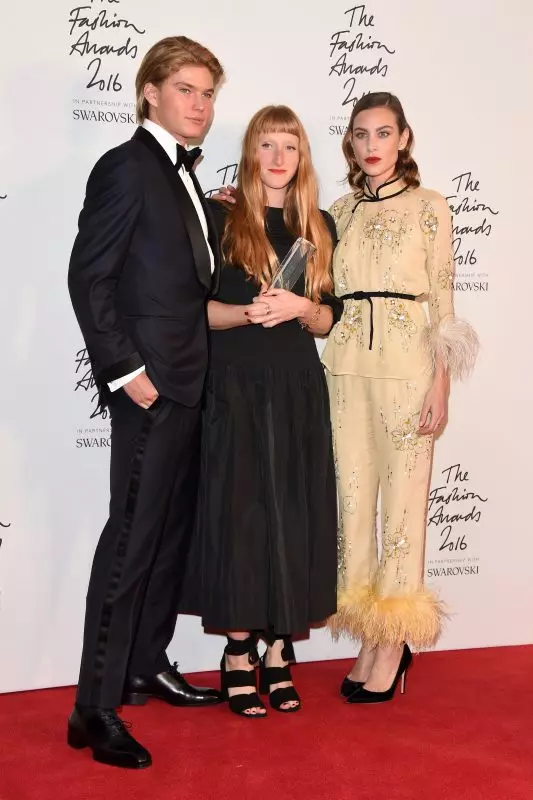 Pobjednici modnih nagrada Britanskog modnog vijeća 2016.: Gigi Hadid, Vetements, British Vogue i drugi 89599_5