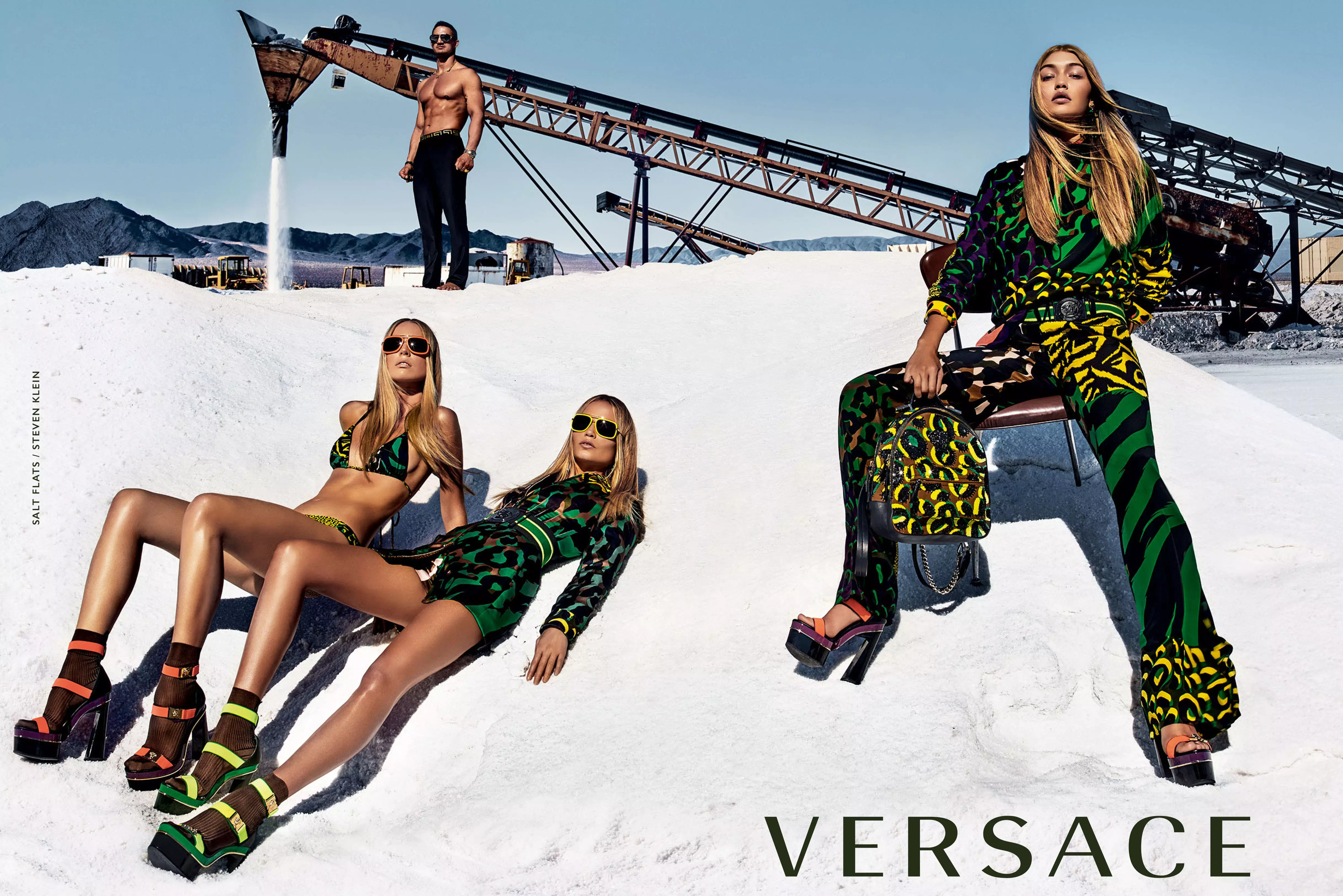 Ymgyrch Gigi Hadid Fronts Versace Spring / Summer ’16 90036_1