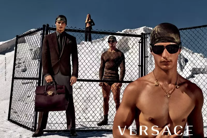 吉吉·哈迪德 (Gigi Hadid) 為范思哲 (Versace) 16 春夏廣告大片效力 90036_4