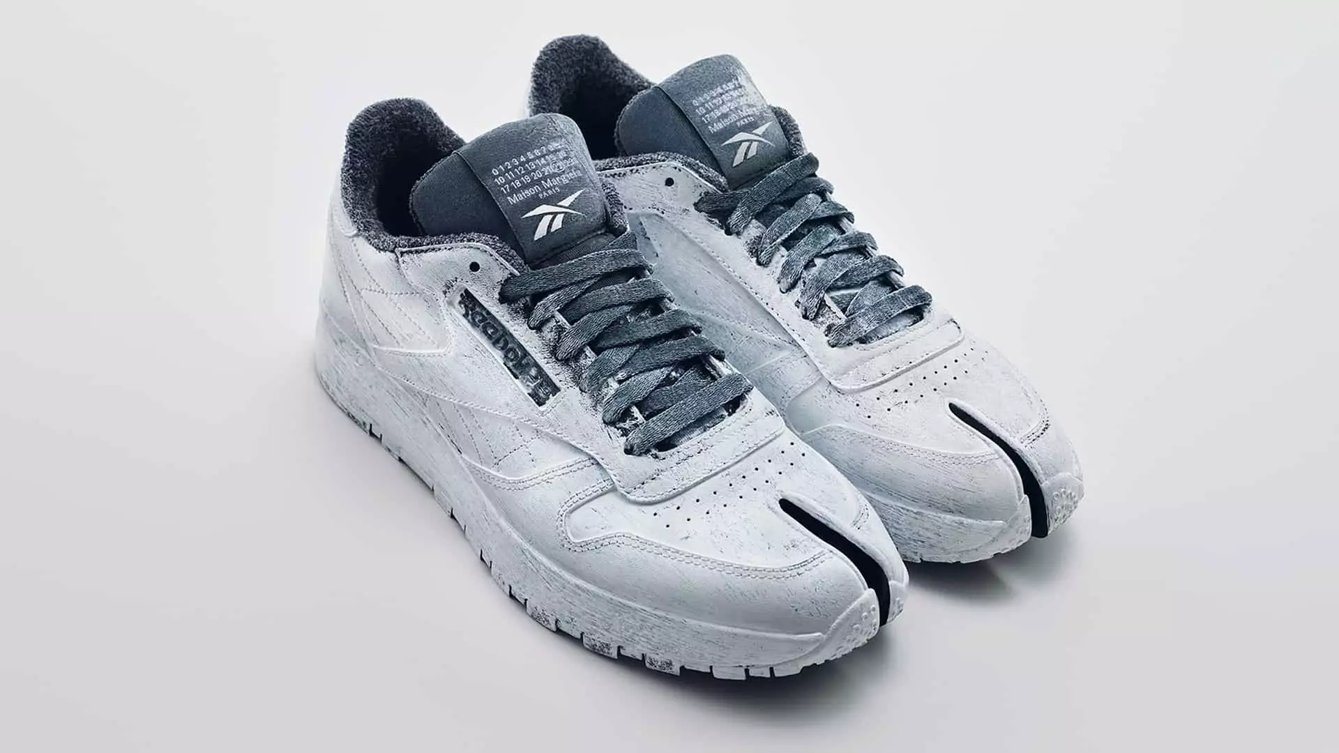 Hypebeasts, gläds! Reebok och Maison Margiela har precis skapat en Tabi Sneaker