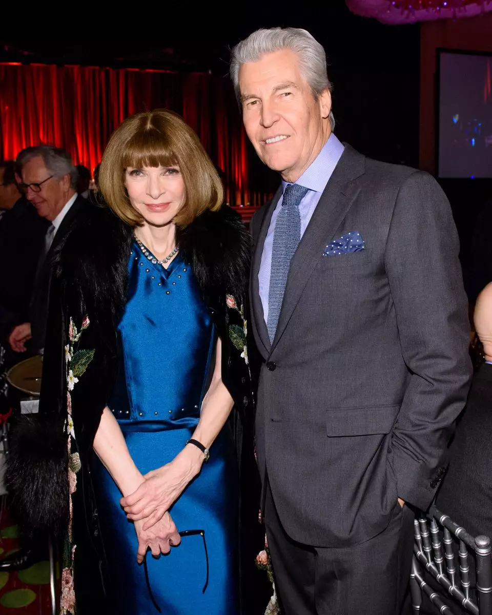 Anna Wintour kaj Ralph Lauren Honoras la CEO de Macy Terry J. Lundgren ĉe FIT Gala