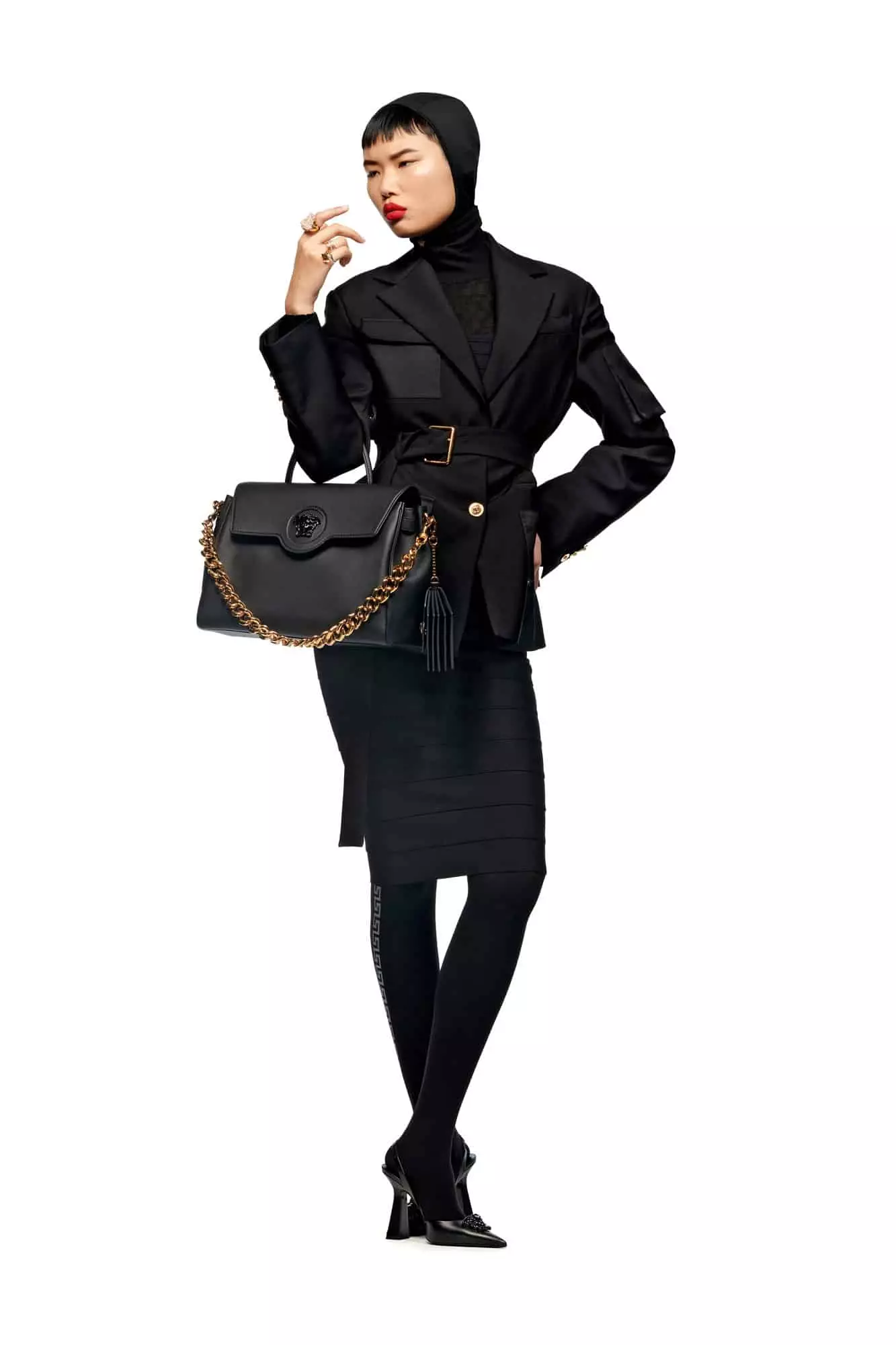 Donatella Versace új irányba indul a 21-es ősz előtt 9097_37