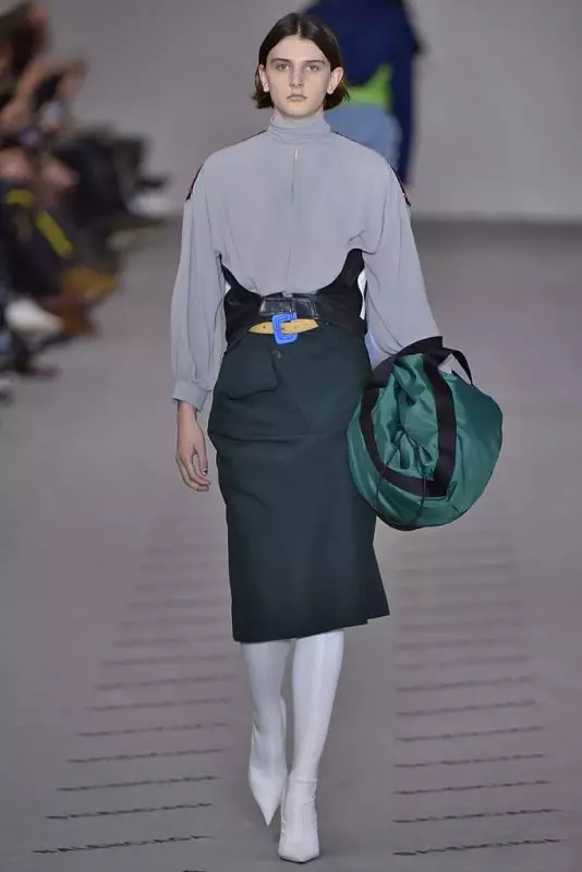 Balenciaga 2017 წლის შემოდგომა/ზამთარი 91439_16