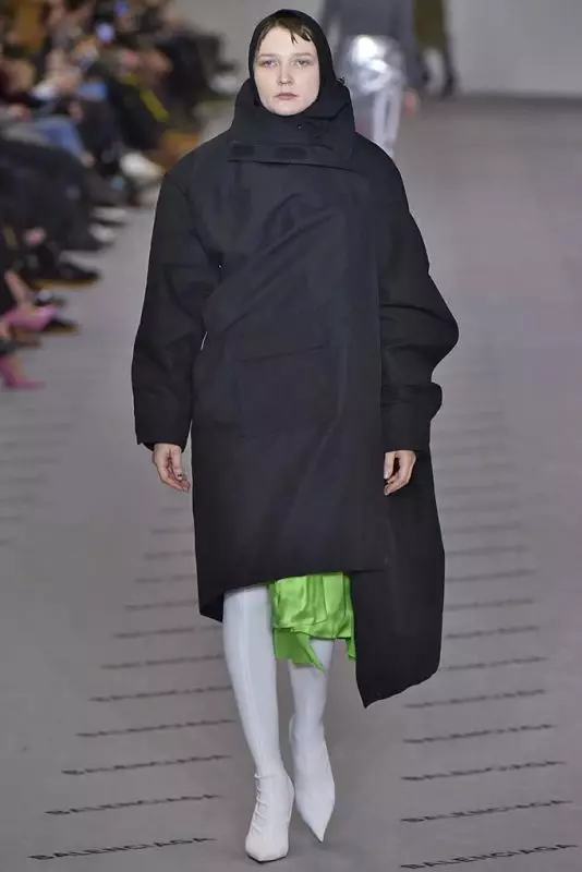 Balenciaga Fall/Chando 2017 91439_18