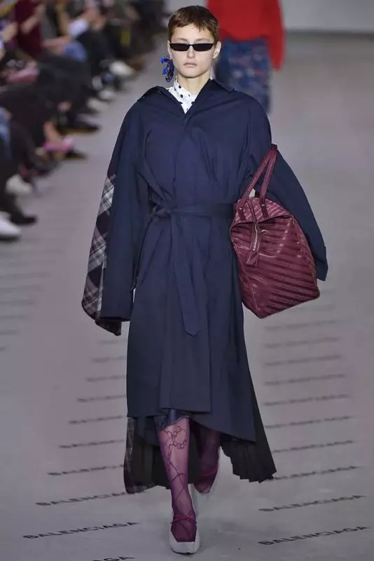 Balenciaga Autunno/Inverno 2017 91439_27