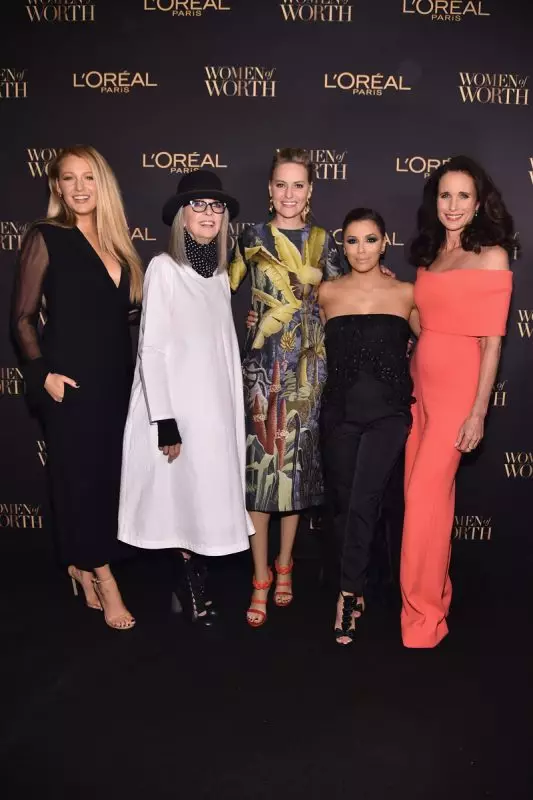 Blake Lively, Karlie Kloss e altri partecipano ai premi L'Oreal Paris Women of Worth 91861_5