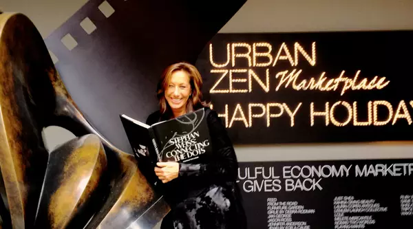 Donna Karan babagan Rencana Lelungan, Hubungan Cinta karo Selendang, Lan Pasar Zen Urban