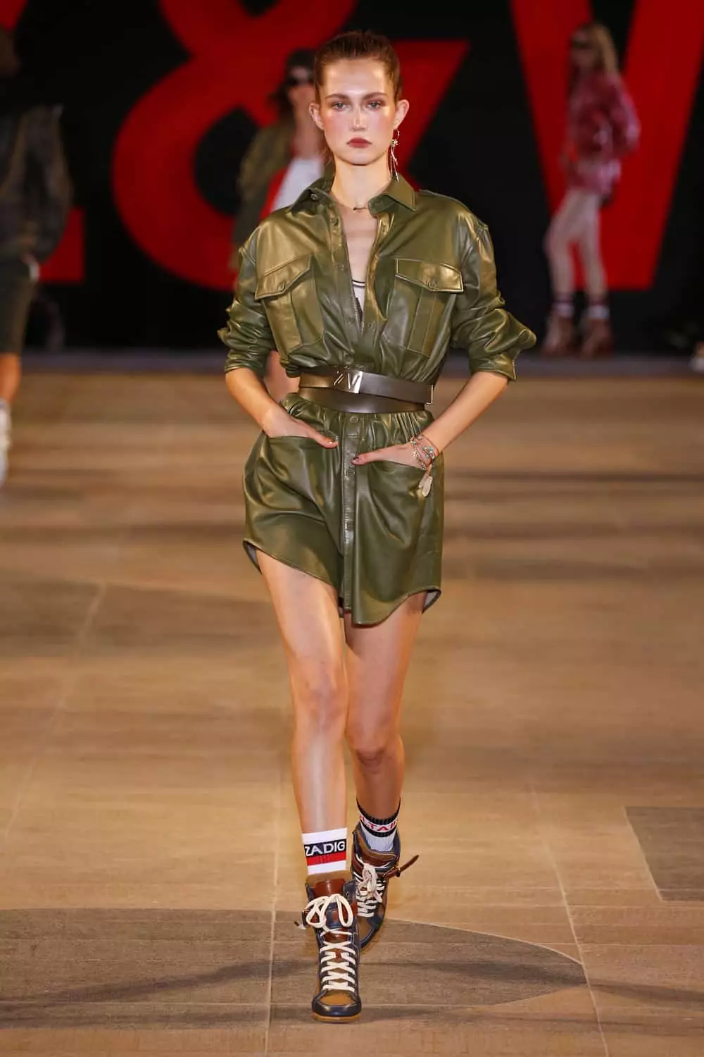 YSL Beauté selecciona Kaia Gerber com a New Face, Zadig i Voltaire Rocks PFW 9315_10