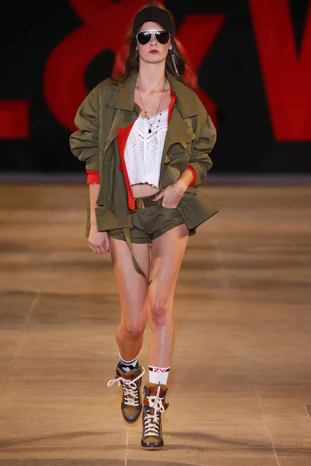 YSL Beauté selecciona Kaia Gerber com a New Face, Zadig i Voltaire Rocks PFW 9315_14