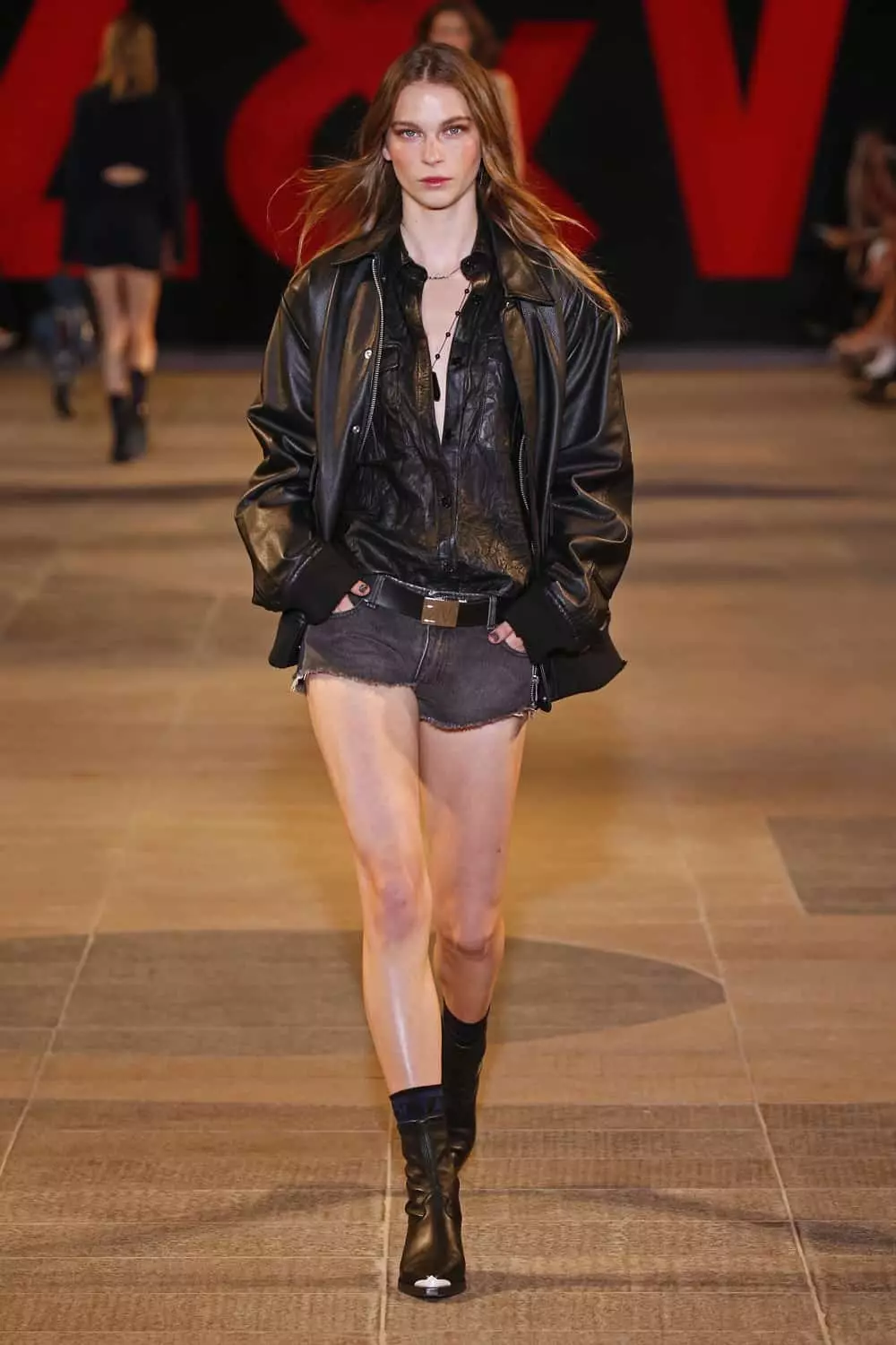 YSL Beauté Kaia Gerber'i Yeni Yüz Olarak Kullanıyor, Zadig ve Voltaire Rocks PFW 9315_33