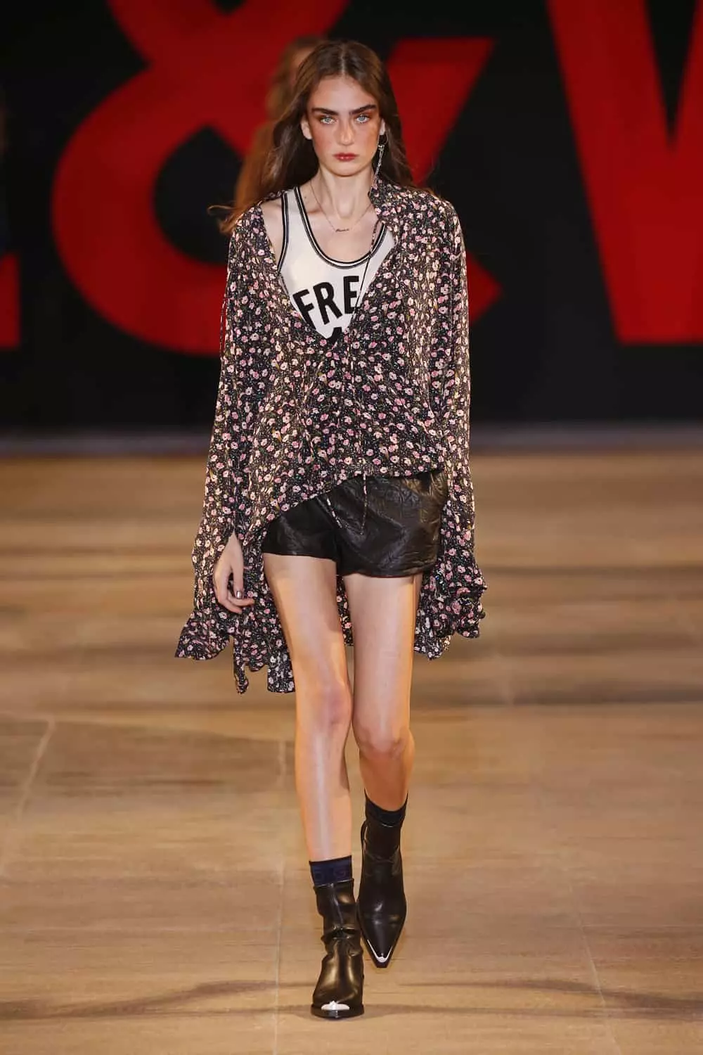 YSL Beauté Taps Kaia Gerberi uue näona, Zadig & Voltaire Rocks PFW 9315_35