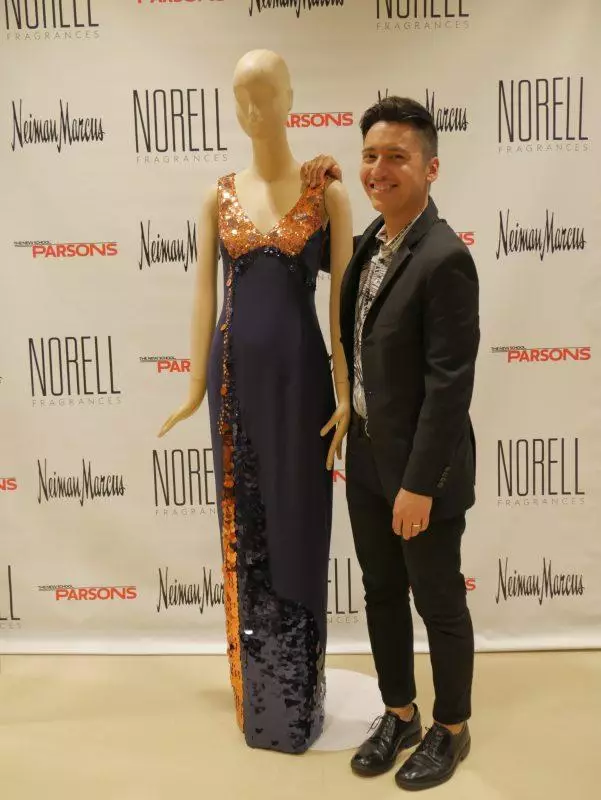 Студентка Парсонс выиграла премию Norman Norell Couture Design Award 93883_3