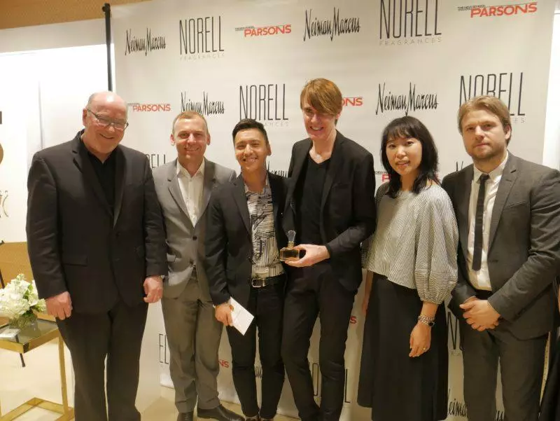 Студентка Парсонс выиграла премию Norman Norell Couture Design Award 93883_5