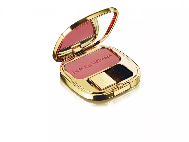 Nghệ sĩ trang điểm quốc gia của Dolce & Gabbana, Christian McCulloch, On Getting Beautiful For Spring 94962_9