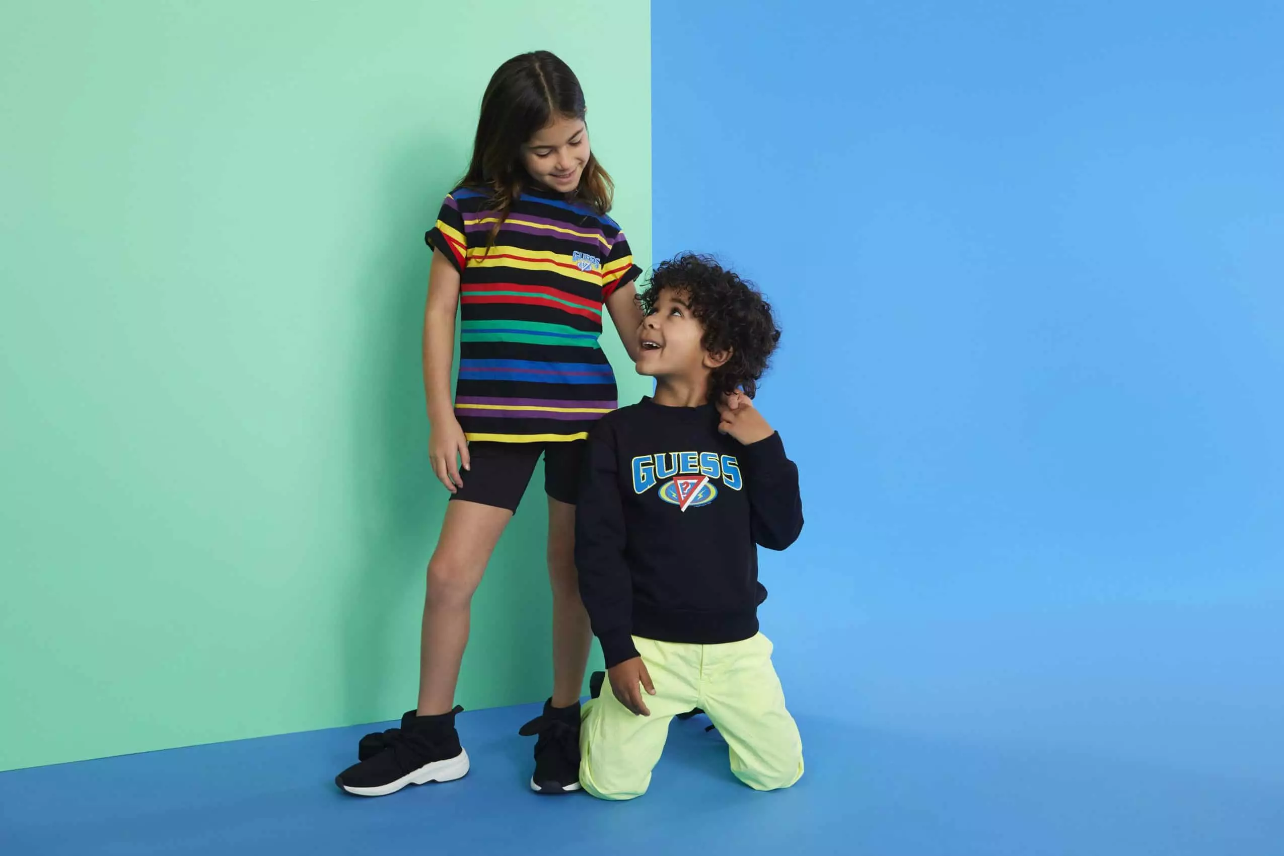 GUESS colabora con J Balvin para la colección cápsula Colores 9579_7