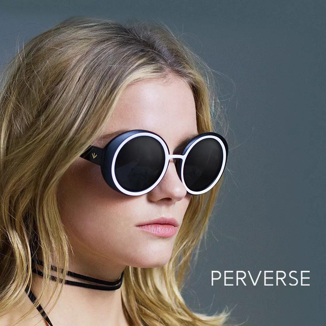 Další velká věc Toni Ko: Perverzní sluneční brýle