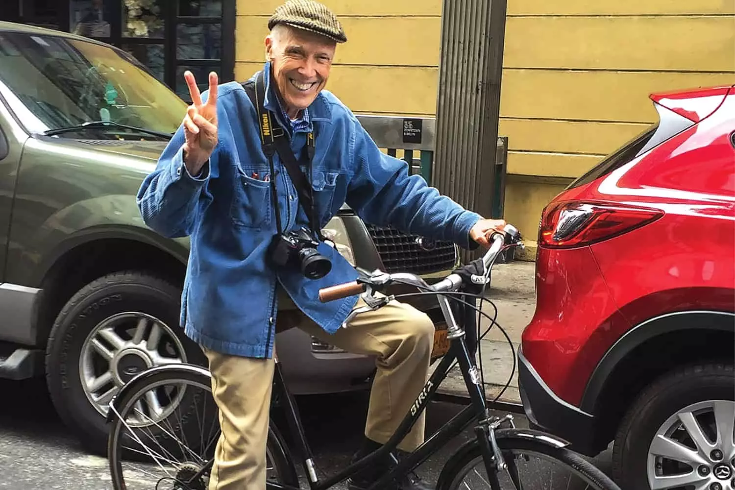 In nij boek oer Bill Cunningham smyt ljocht op in prachtige freonskip