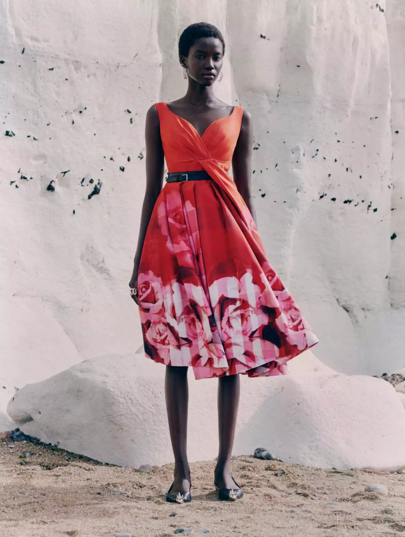 Onani Zojambula Zodabwitsa za Alexander McQueen Pre-Spring '21, Zopangidwa Ndi Sarah Burton Panthawi Yotseka 972_4