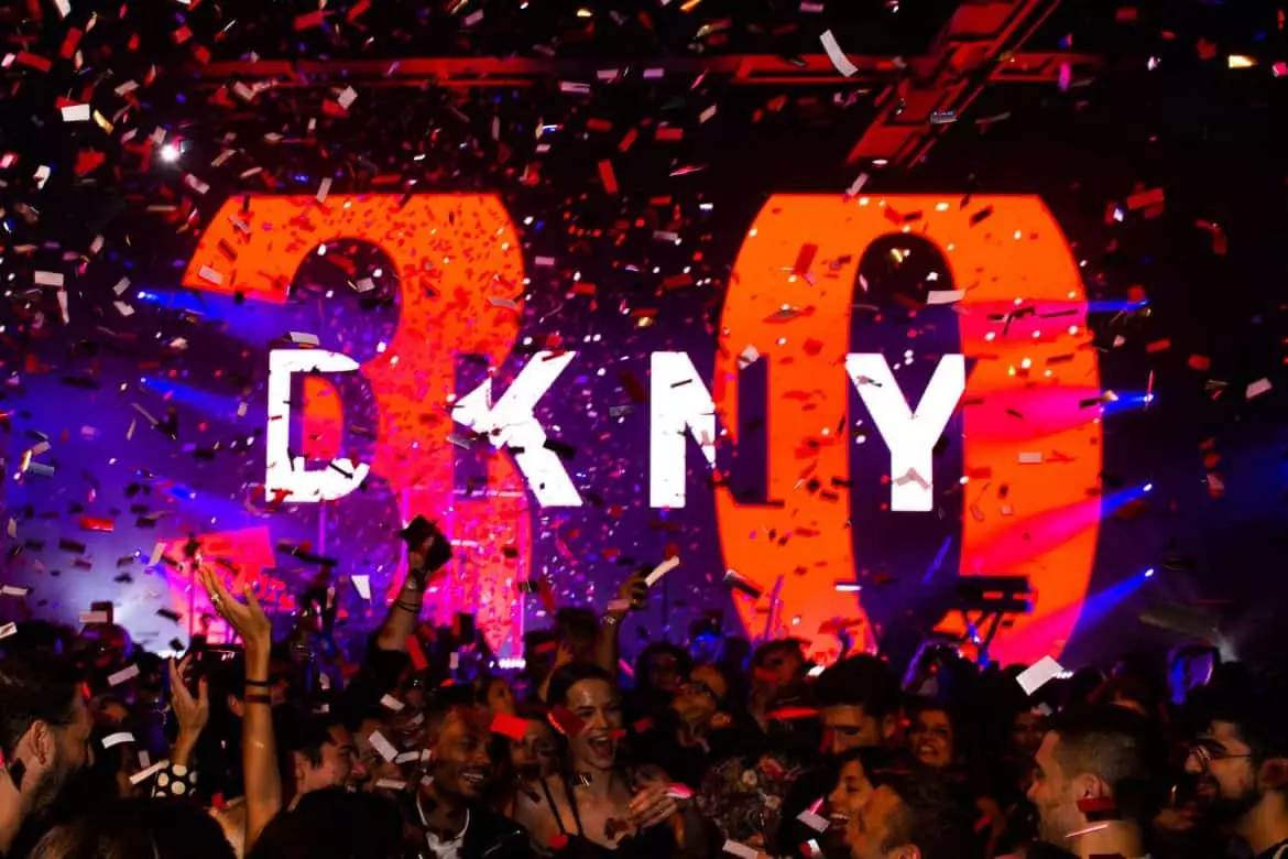 DKNY Бруклиндеги чоң кече менен 30 жылдык мааракесин белгилейт 9912_1