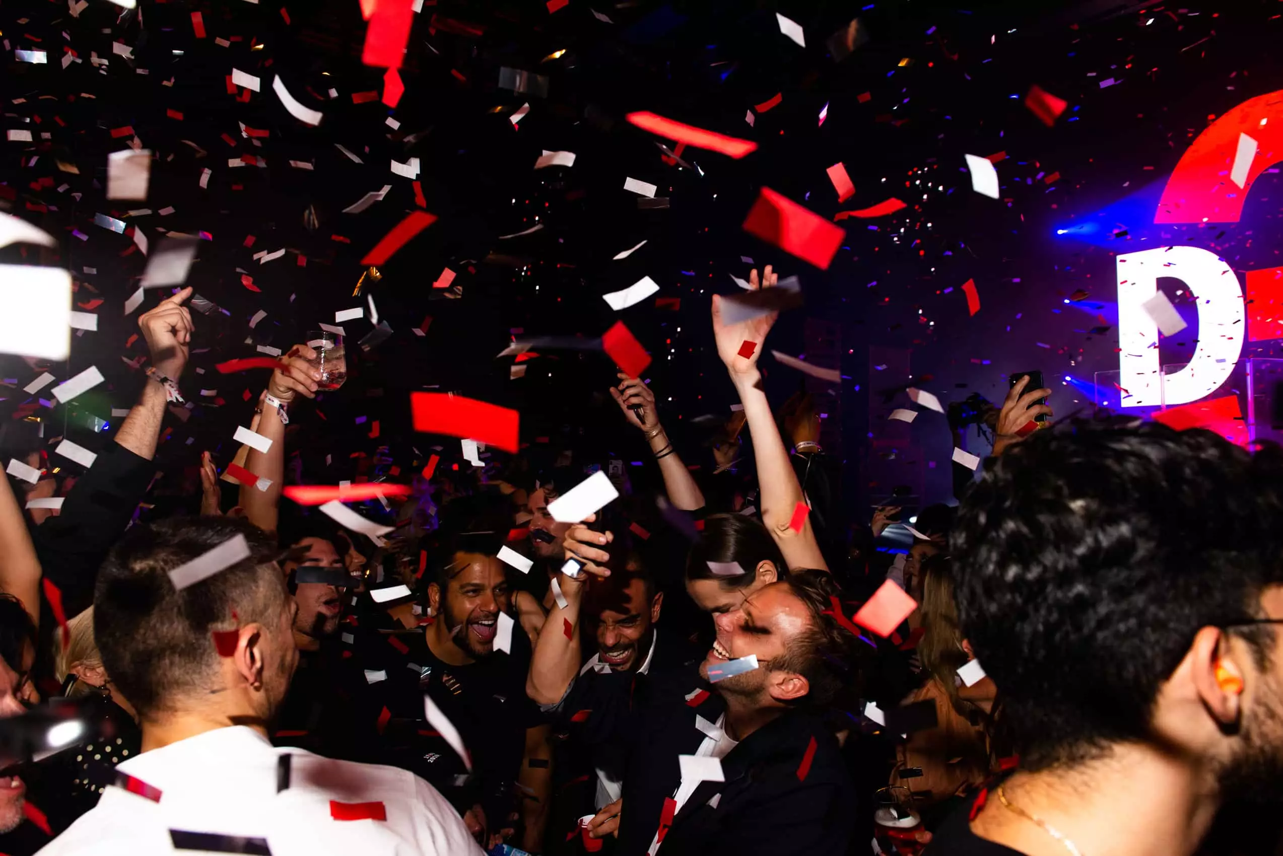 DKNY ले ब्रुकलिनमा ठूलो पार्टीको साथ आफ्नो ३० औं वार्षिकोत्सव मनाउँछ 9912_13