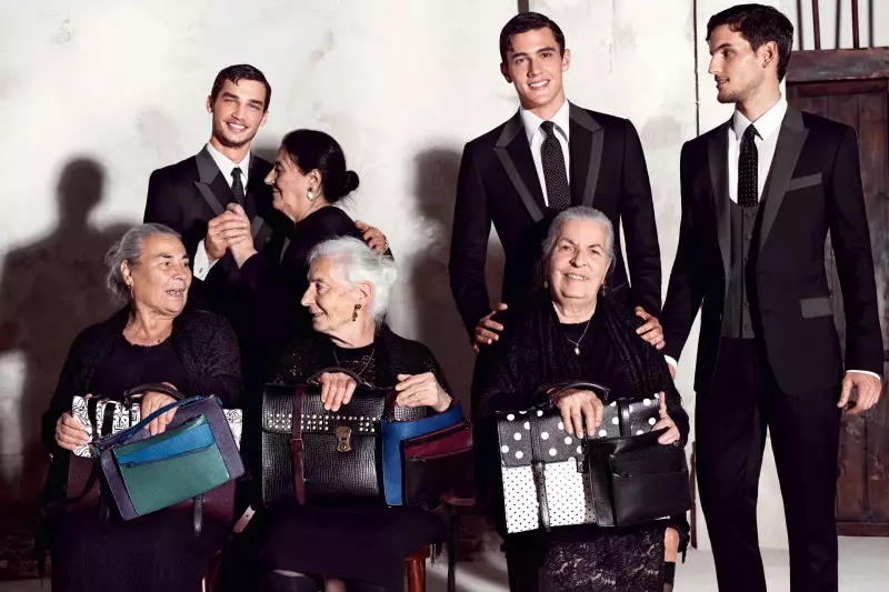 Dolce & Gabbanas forårskampagne: A Very Chic Family Affair 99280_2